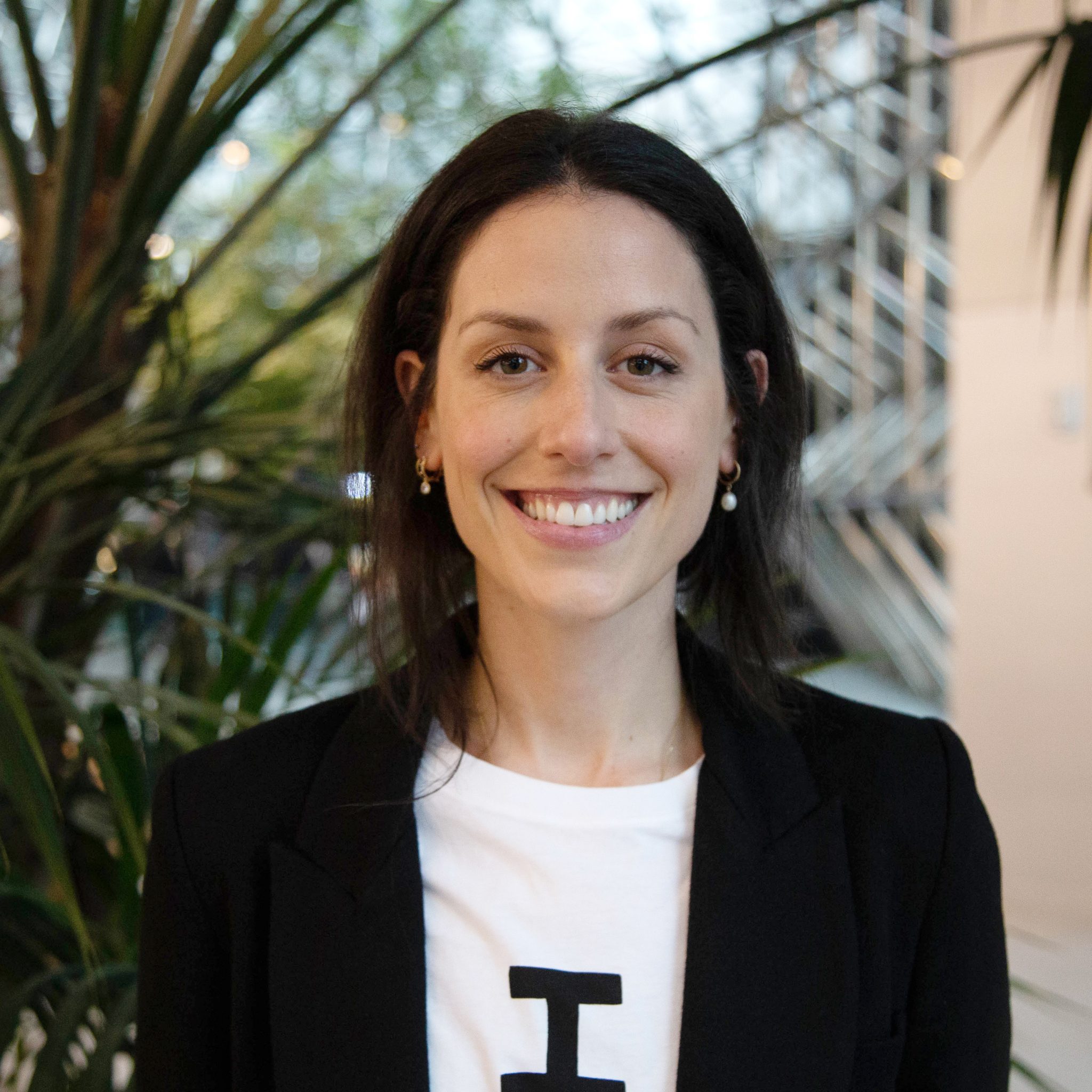 Alice_Russotti_Headshot_BG - LMCC
